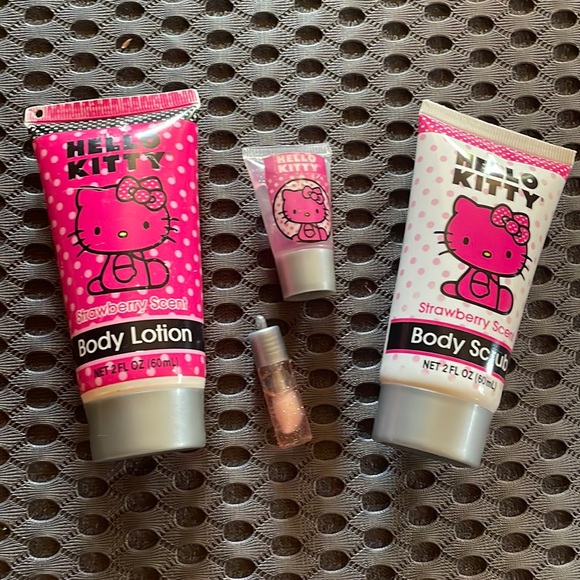 Hello Kitty | Bath & Body | Hello Kitty Bodycare Set | Poshmark